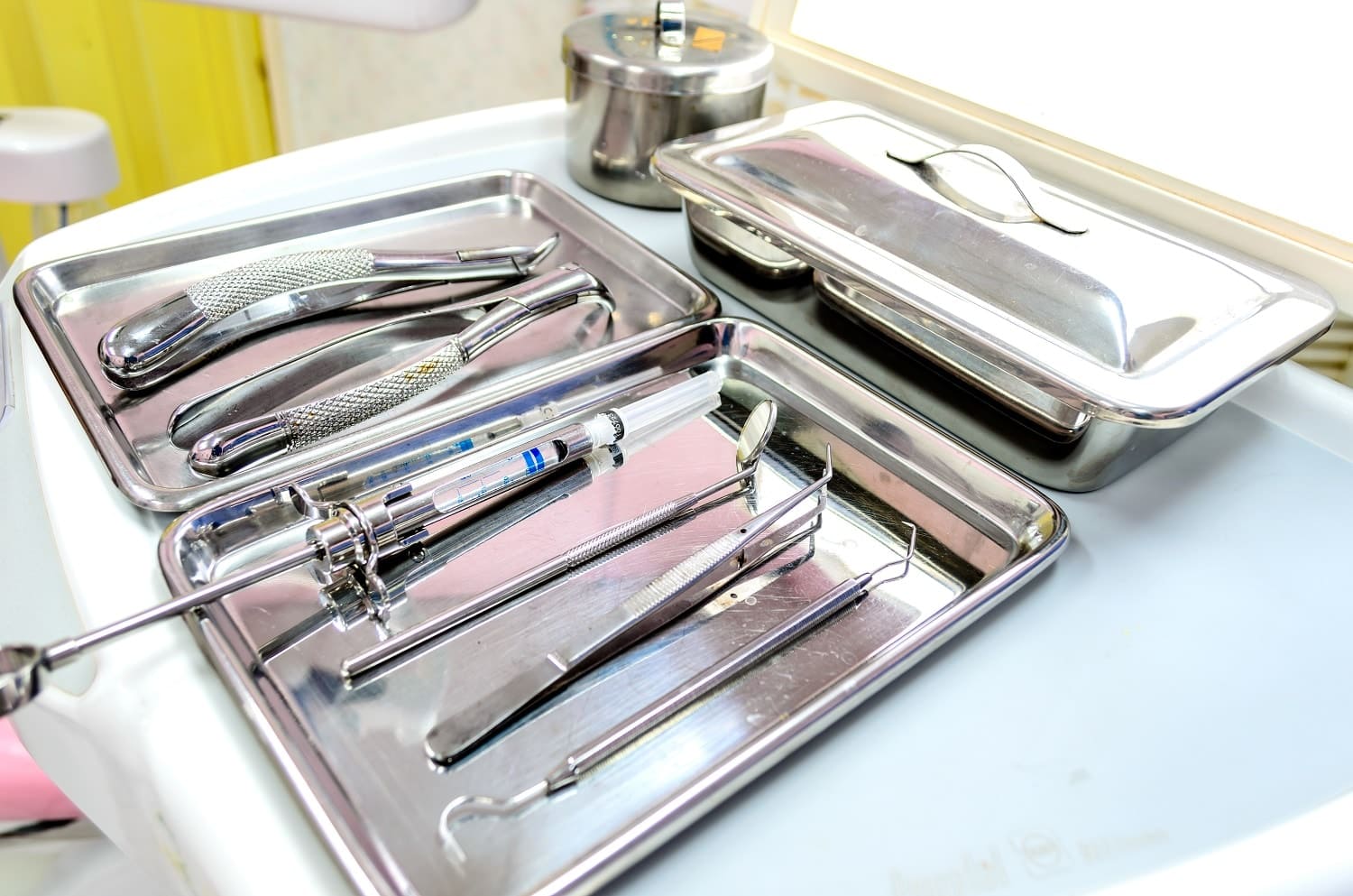 Steel in medicine: metal that saves lives